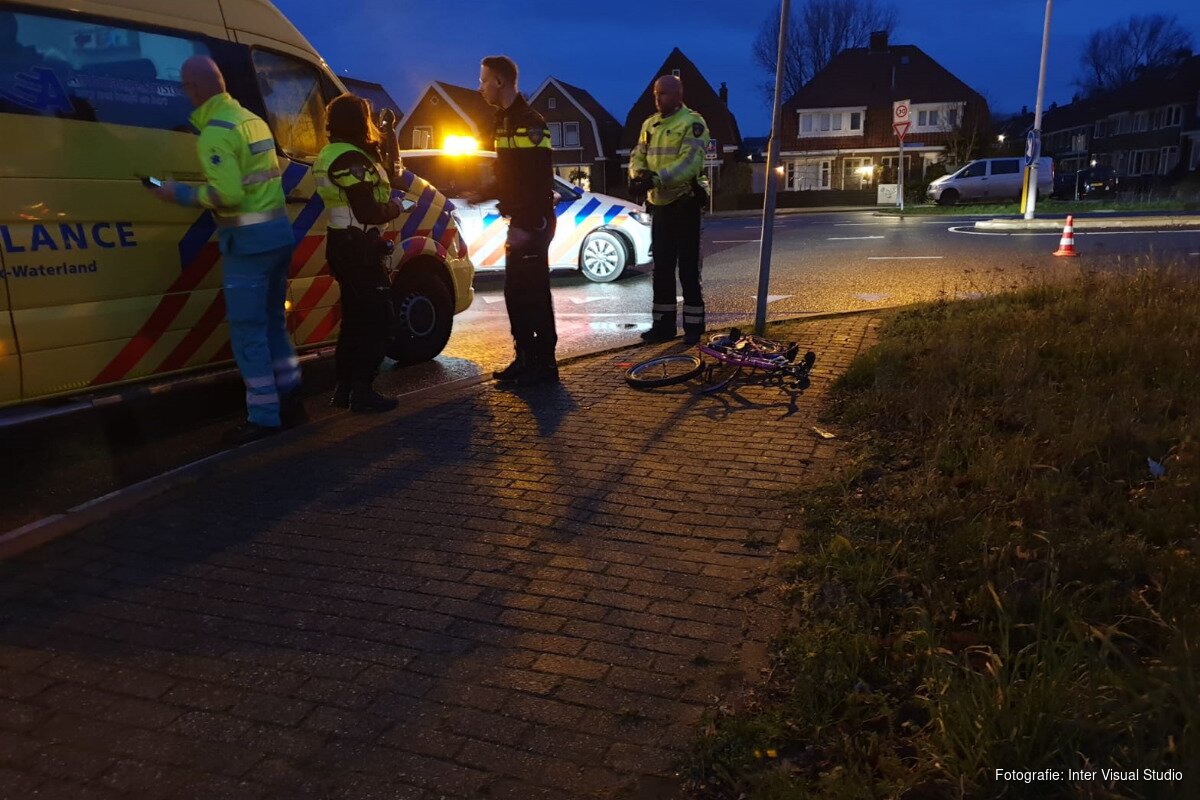 12-jarig meisje aangereden - Zaandamsdagblad.nl 12-jarig meisje aangereden - Zaandamsdagblad.nl